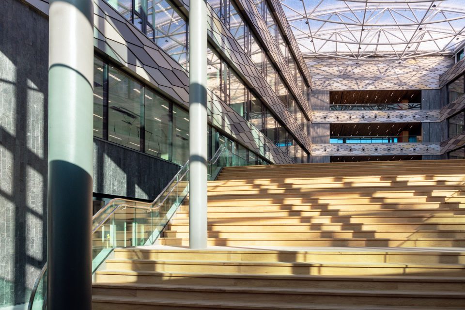 Feringa-gebouw in gebruik genomen; Ben Feringa geeft eerste college