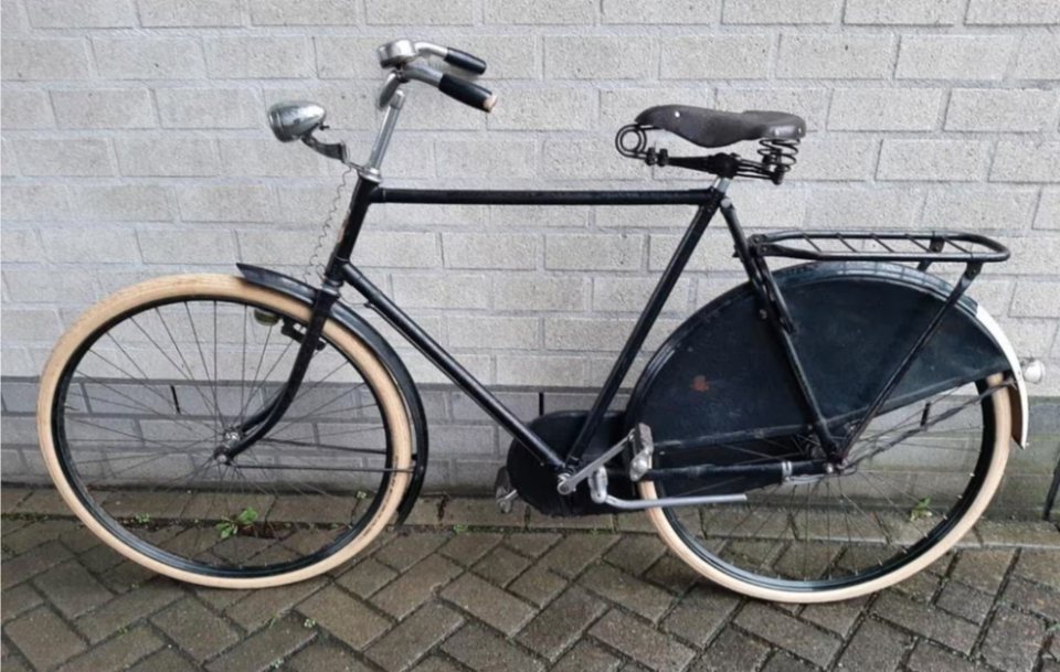 Fiets van stadshistoricus Beno Hofman op Marktplaats