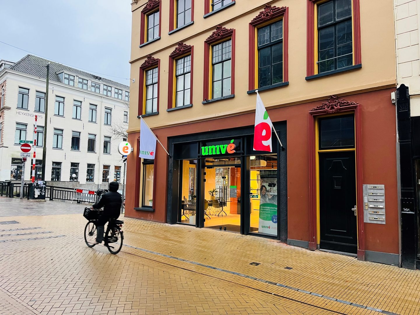 Univé: weer persoonlijk contact in nieuwe winkel in Astraat in Groningen