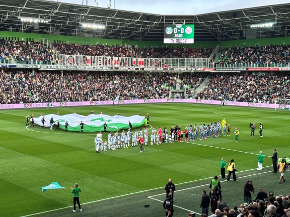 FC Groningen op bezoek bij noodlijdend Ajax
