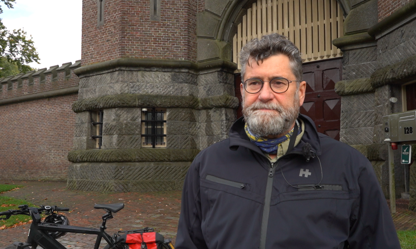 Mesdagkliniek-medewerker Jos gaat al jaren op zijn speed pedelec naar ...