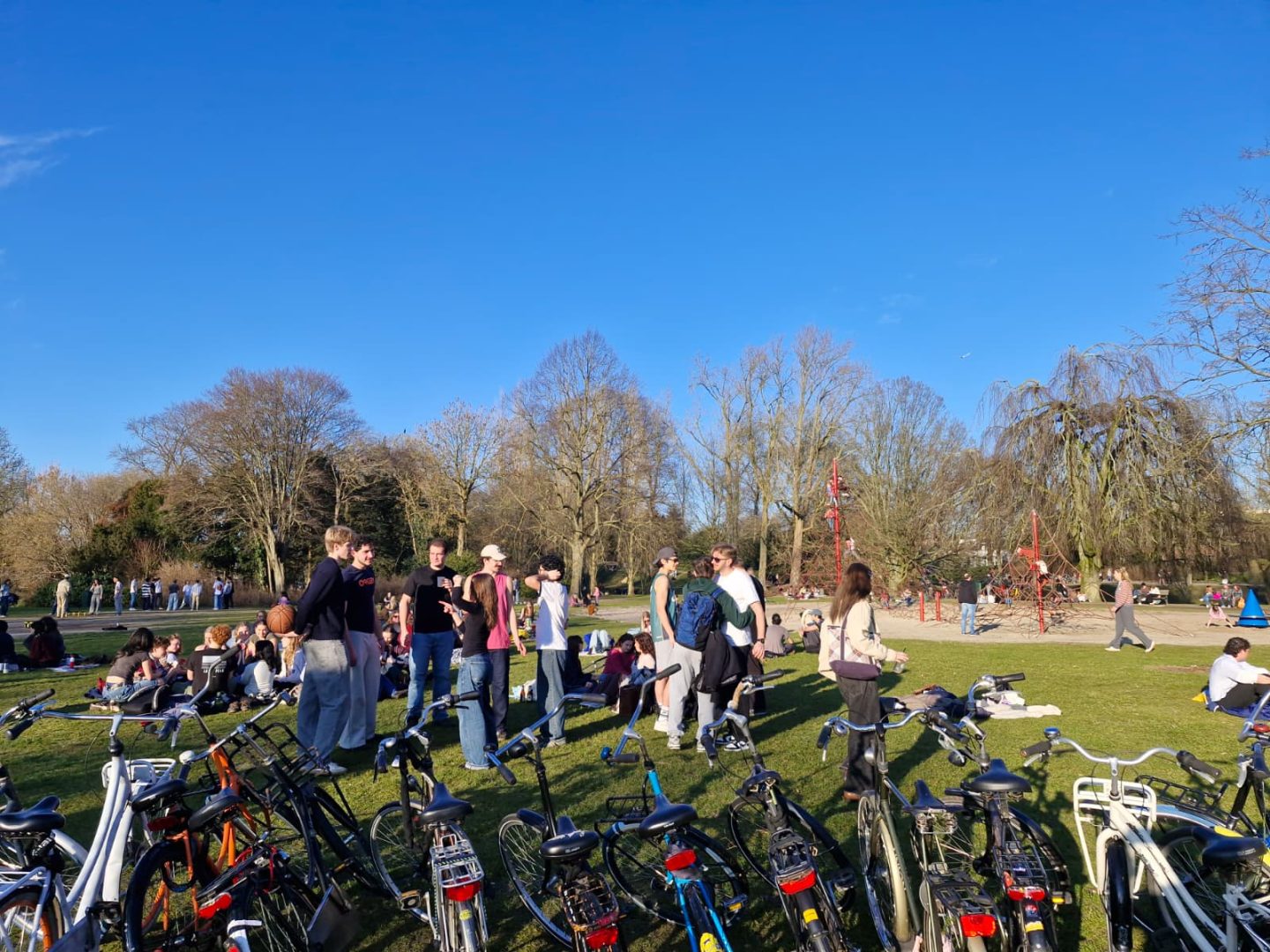 Groningen geniet volop van eerste lentedag